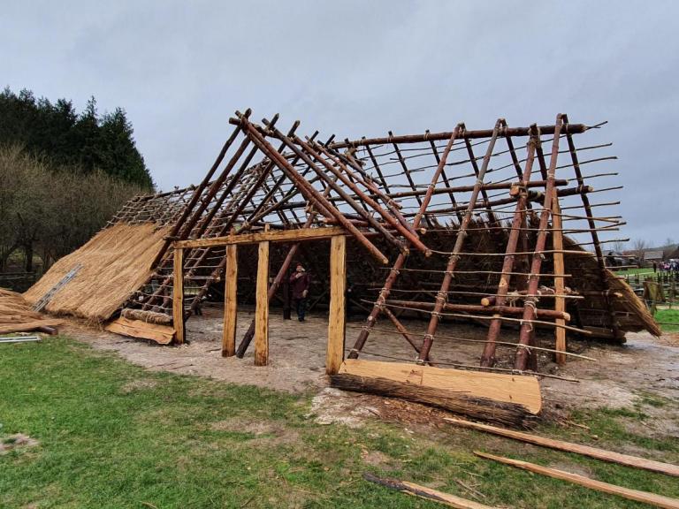 The Butser Project: Ground-breaking Stone Age House reconstruction ...